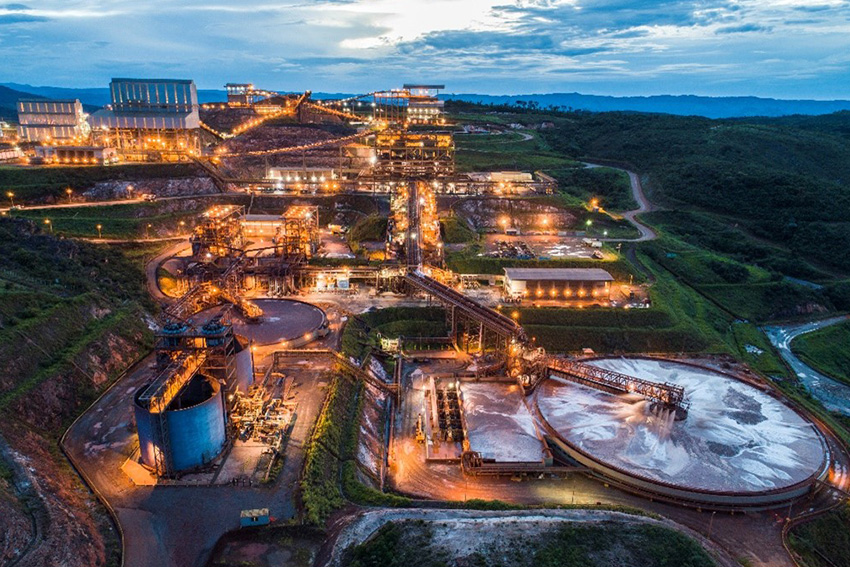 Empresário turco, que já comprou Oz Minerals, aumenta oferta por Anglo ...